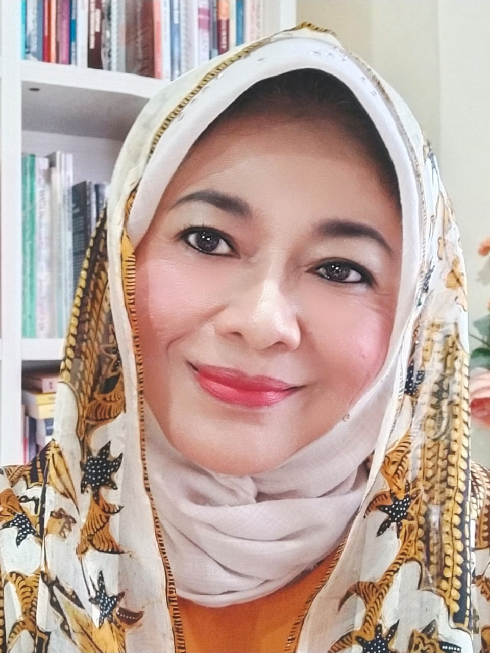 Musdah Mulia dan Eka Budianta, Penulis Berdedikasi Satupena 2022 ...