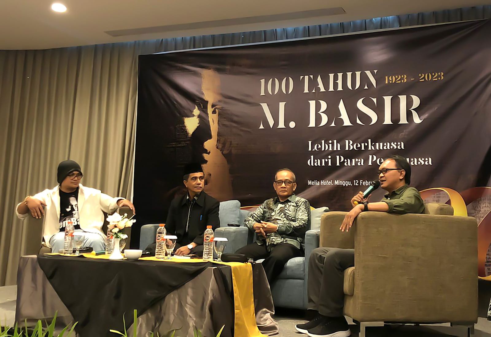 Catatan Buku 100 Tahun M. Basir (1) : Karya dengan Catatan Presiden ...