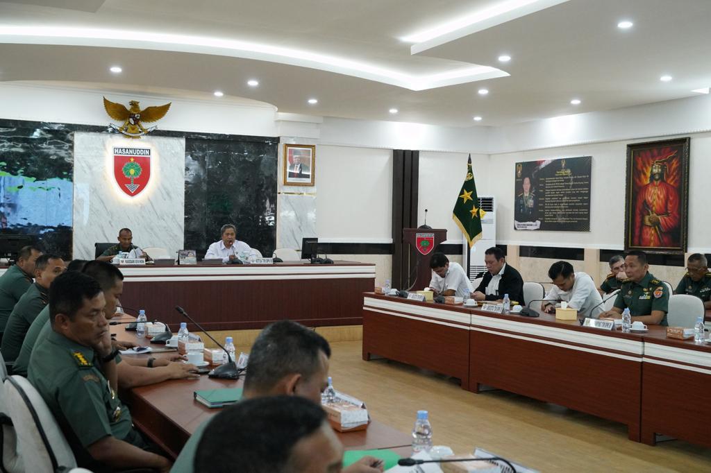 Dukung Pemeriksaan Tim BPK RI, Kasdam XIV/Hsn Wakili Pangdam Buka ... Dukung Pemeriksaan Tim BPK RI, Kasdam XIV/Hsn Wakili Pangdam Buka ...
