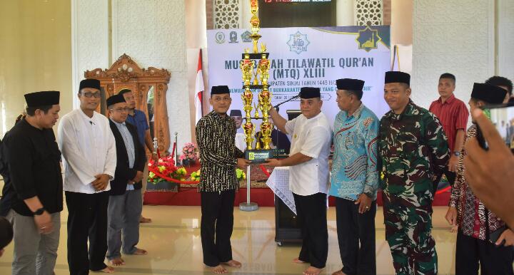 Pj. Bupati Sinjai Resmi Tutup Perhelatan MTQ Tingkat Kabupaten - PedomanRakyat.co.id