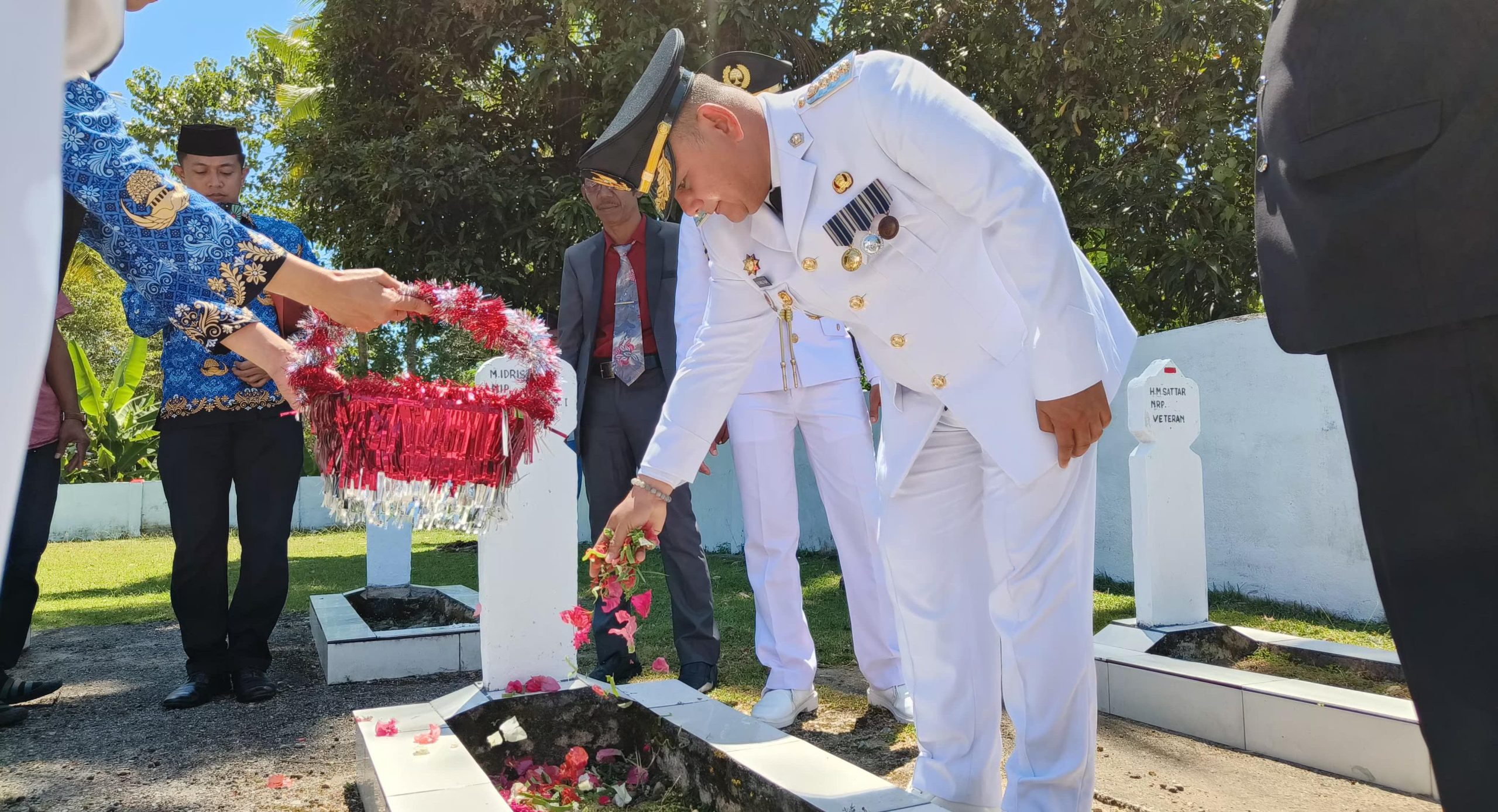 Pemkab Sinjai Gelar Upacara Ziarah Nasional di TMP Mangottong ...